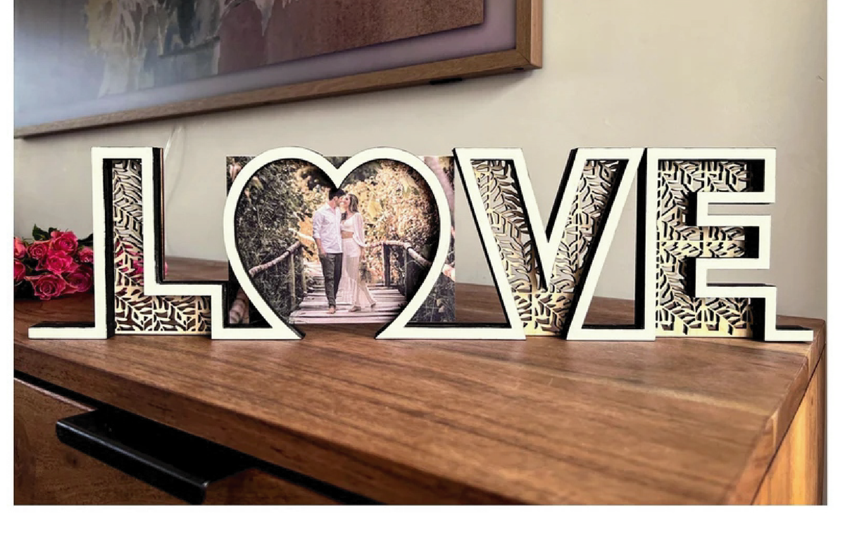 Valentine Love Stand – IL-ĦSIEB KOLLOX